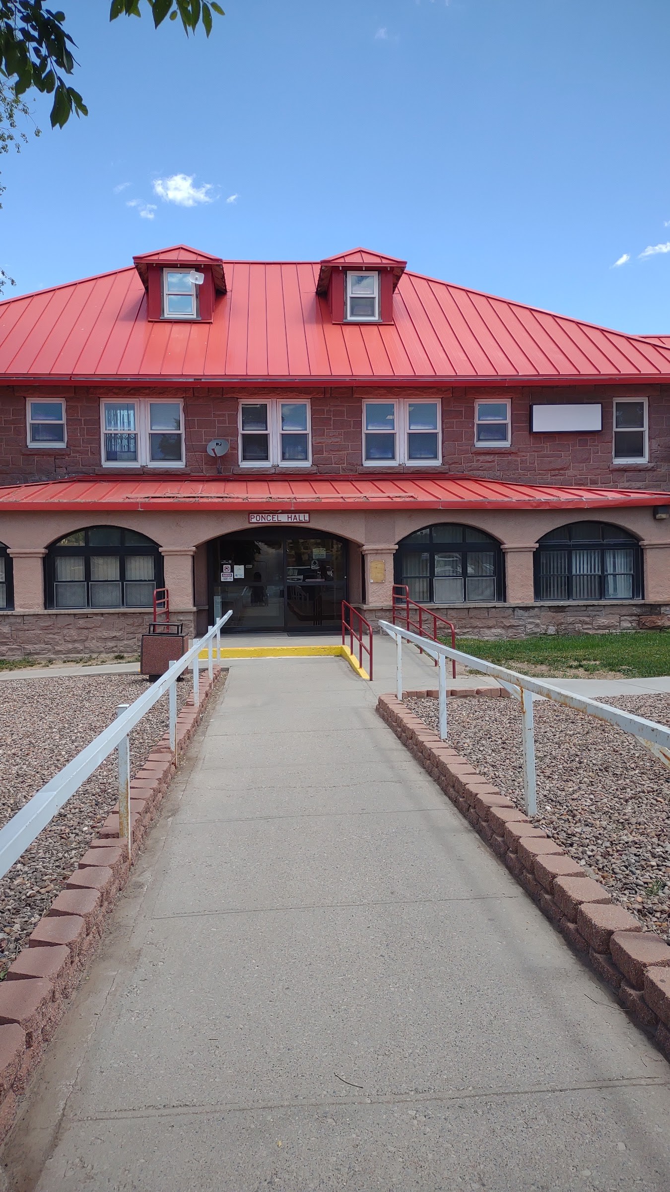 Navajo Health Foundation – Sage Memorial Hospital - Ganado, AZ | Rehab.com