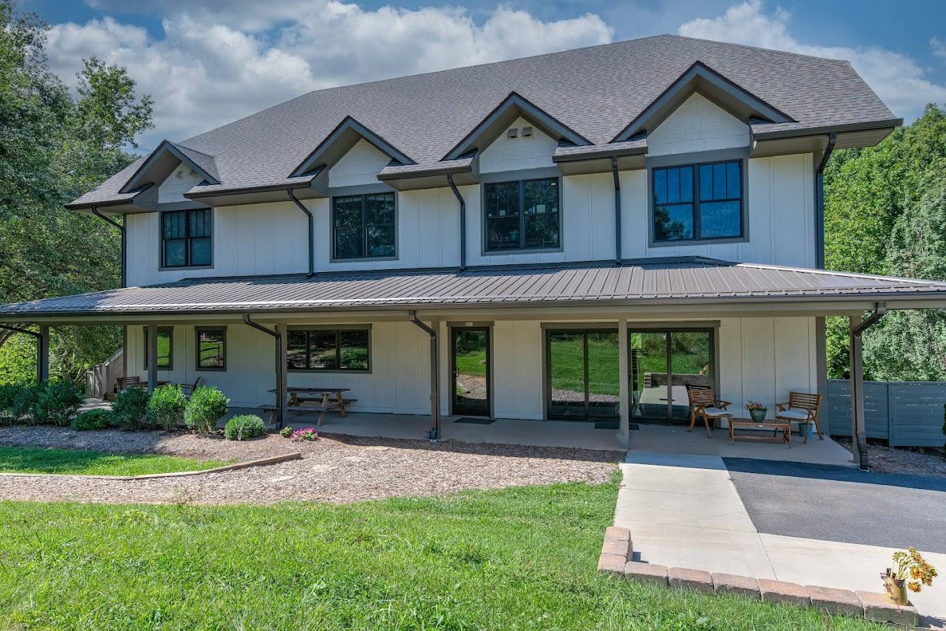 The Willows At Red Oak Recovery Rehab in Asheville, NC | Get Costs ...